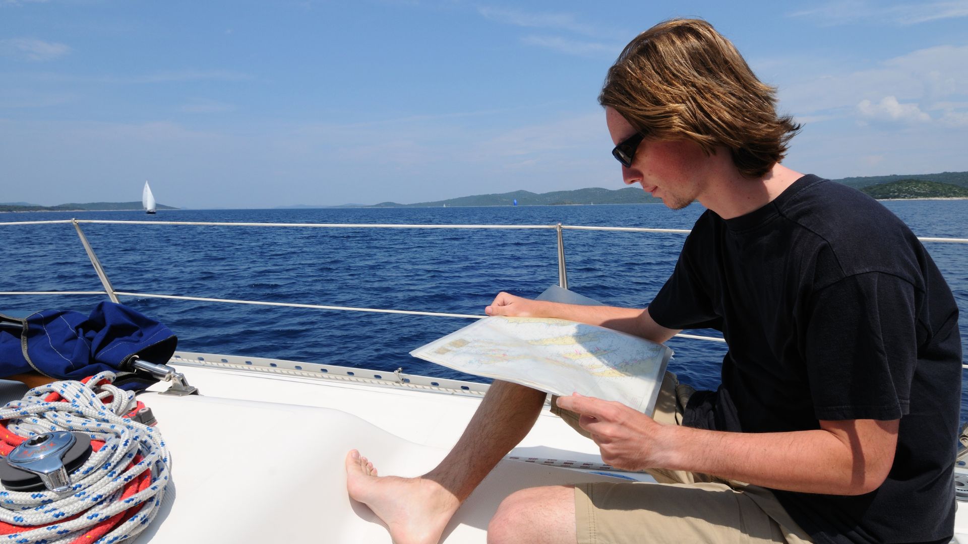 Apprendre à lire les cartes marines : les bases pour débutants